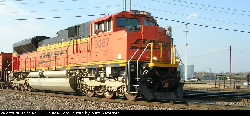 BNSF 9387